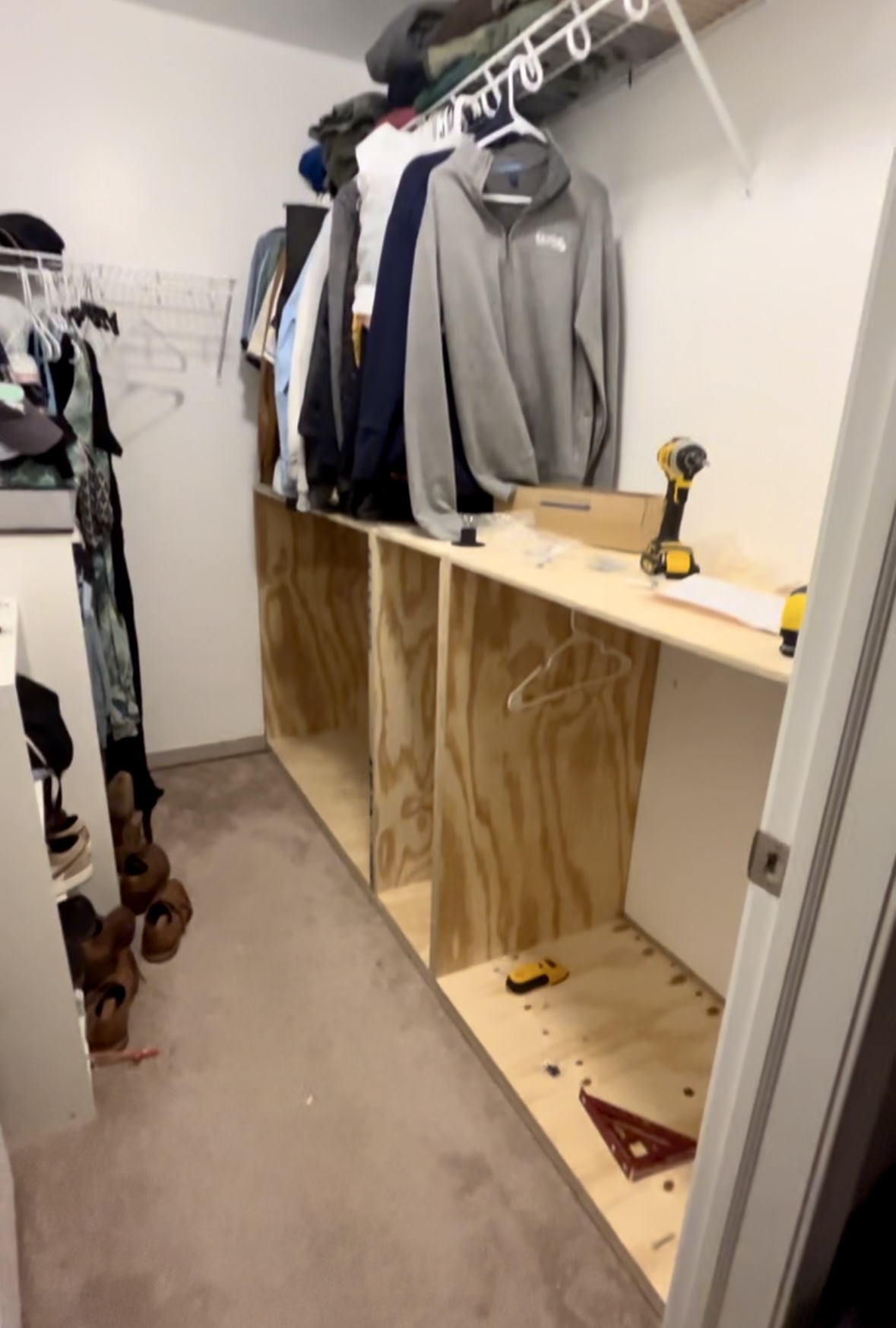 DIY Closet Organizer For Under $1000: Functional Elegance on a Budget ...